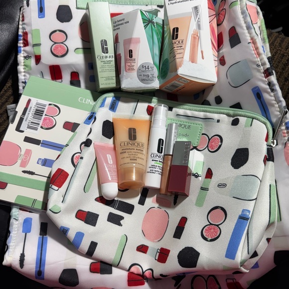 Clinique | Makeup | Clinique Makeup Set With Pink And Brown Shade ...